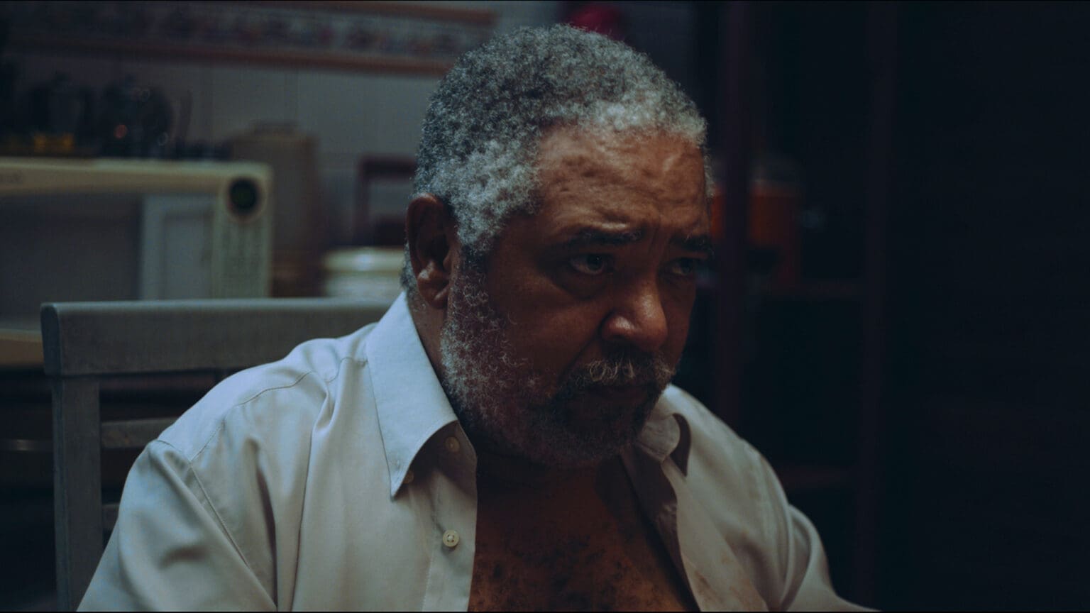 Crítica de 'Estranho Caminho', película de Guto Parente